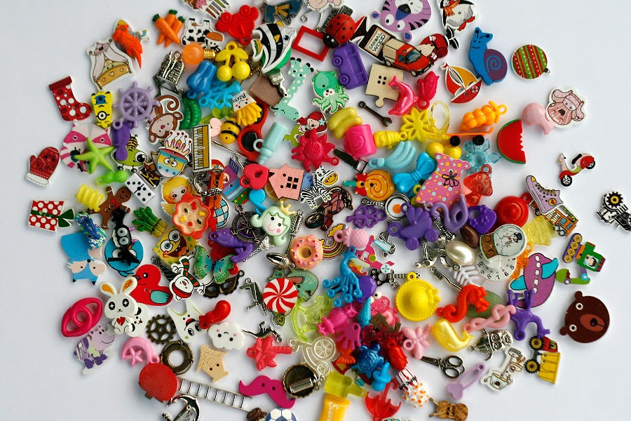 TomToy : Medium mixed trinkets 2017