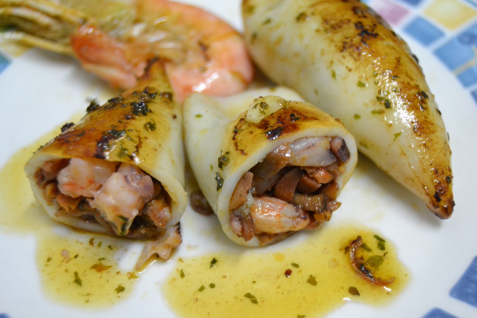 M' agrada cuinar: CALAMARSETS FARCITS AMB ROVELLONS