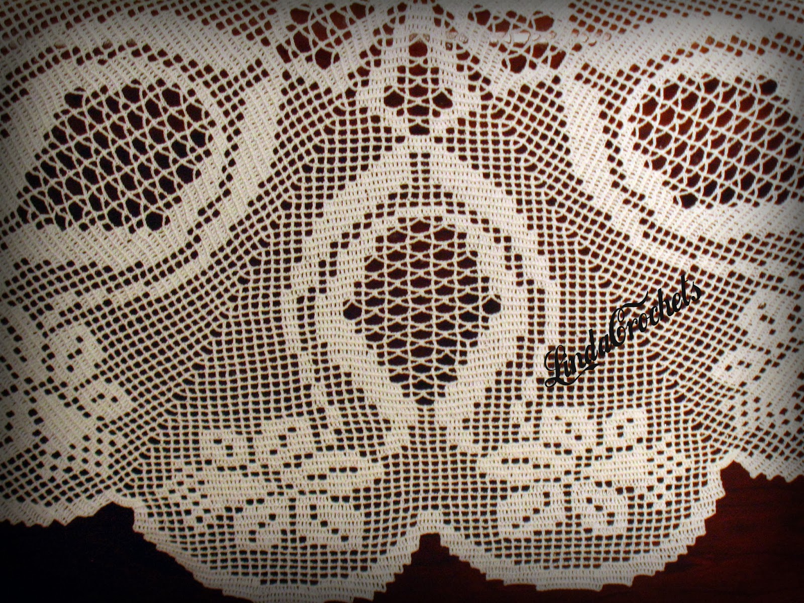 Linda Crochets: Mantilla Doily and an update