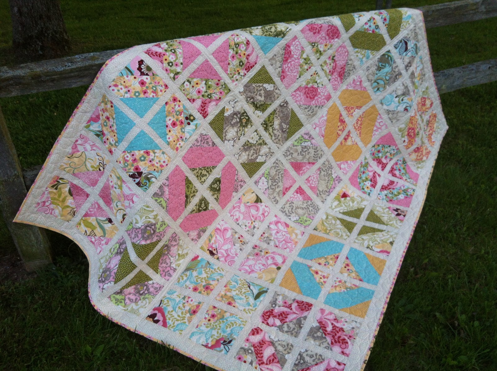 Fishcreek Studio: Transformation....from UFO/Flimsie to Quilt!