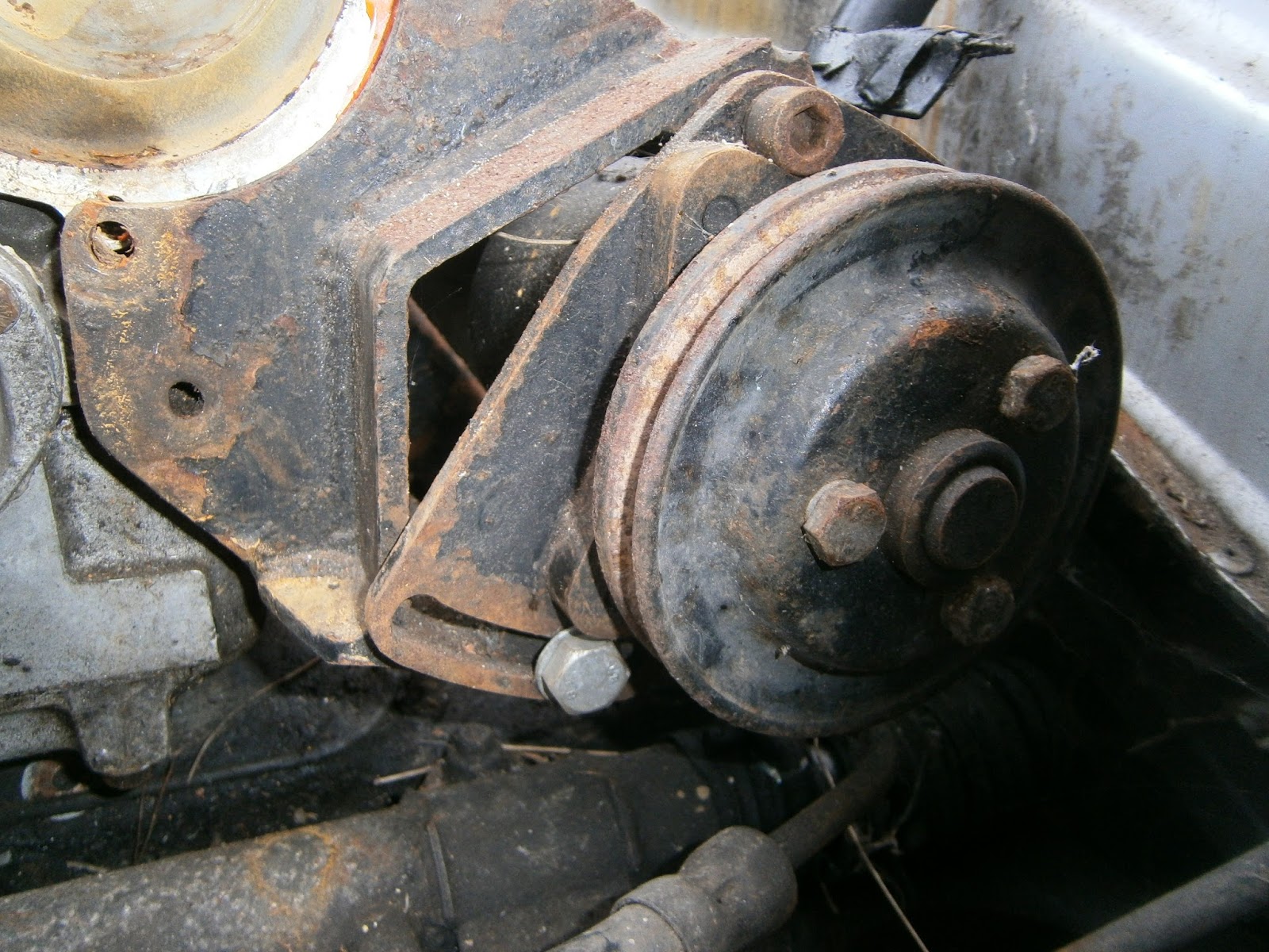 Lotus Excel Restoration: Removing the radiator, PAS pump and oil cooler