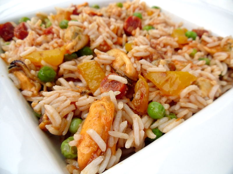 Gourmande ou passionnée...: Riz, moules, poivron, chorizo et petits ...