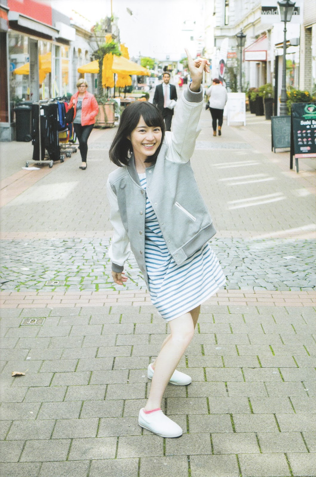 Ikuta Erika 1st Photobook 「Tenchou」 | VOZ48 Mirror