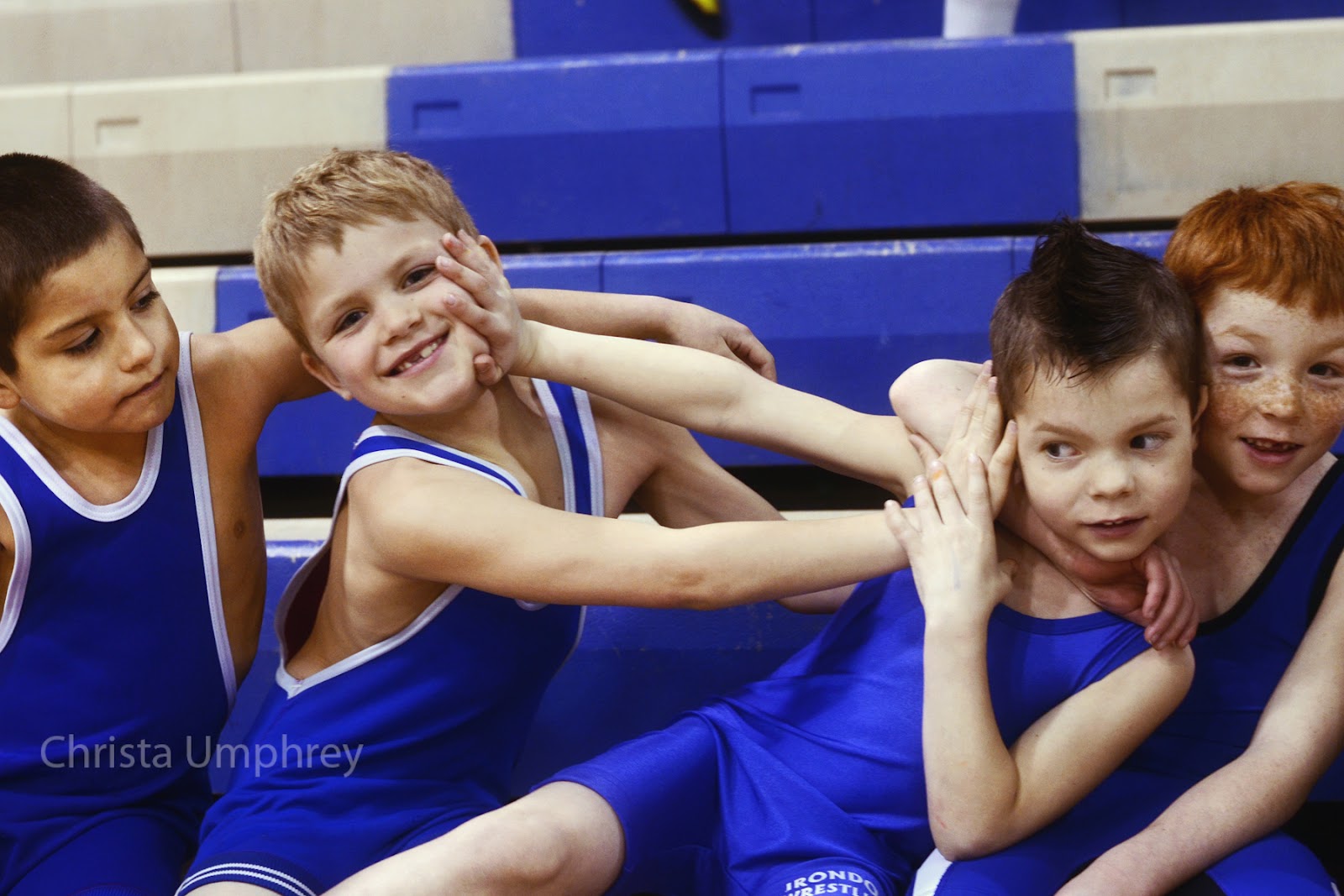Cohesive Pieces: 59: mini-wrestlers