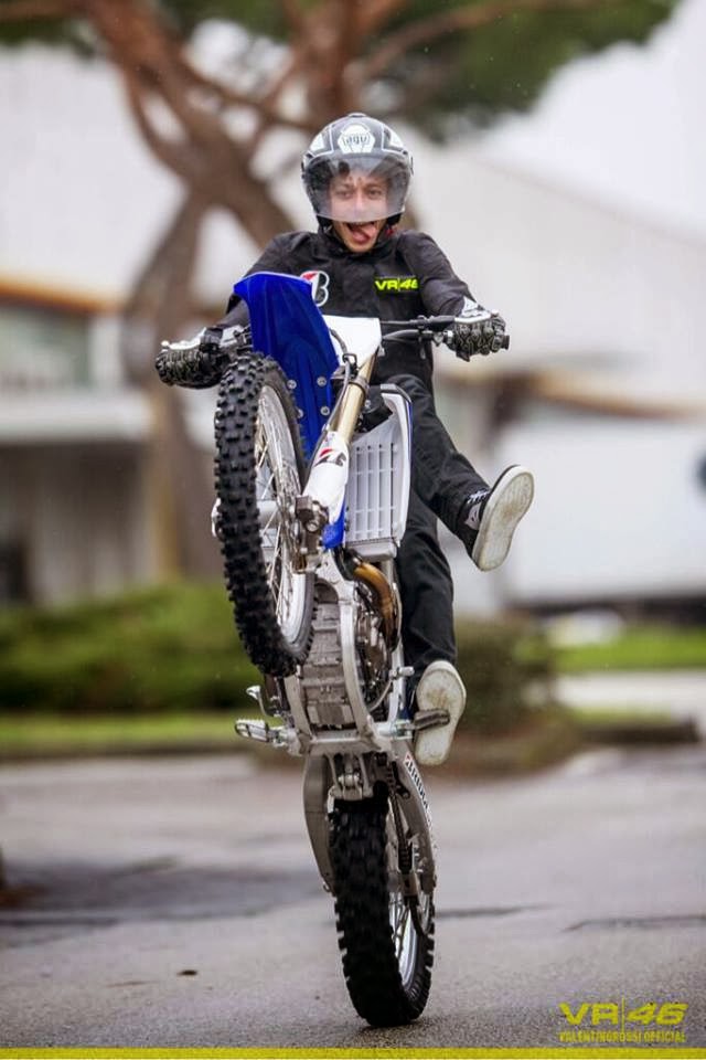Motorlikes : Wheelie Wednesday