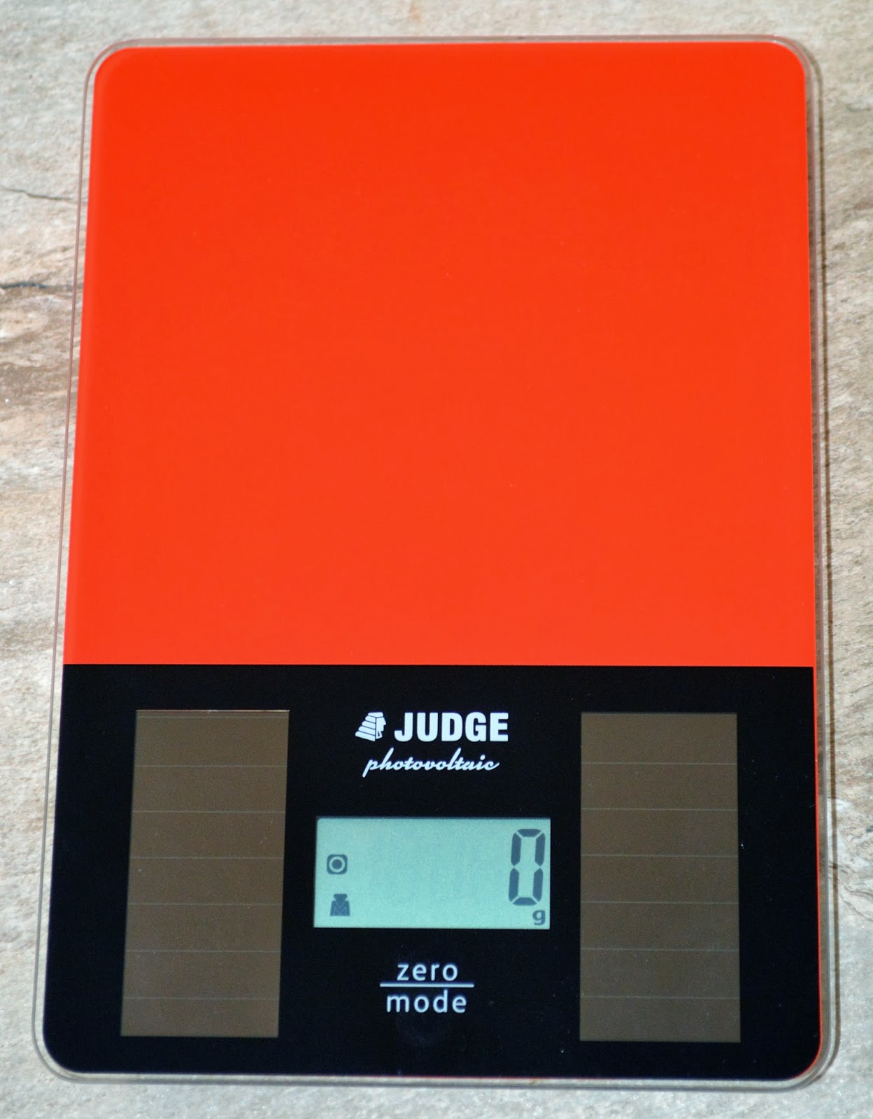 Photograph SLR: Judge Solar Photovoltaic Scale - Review