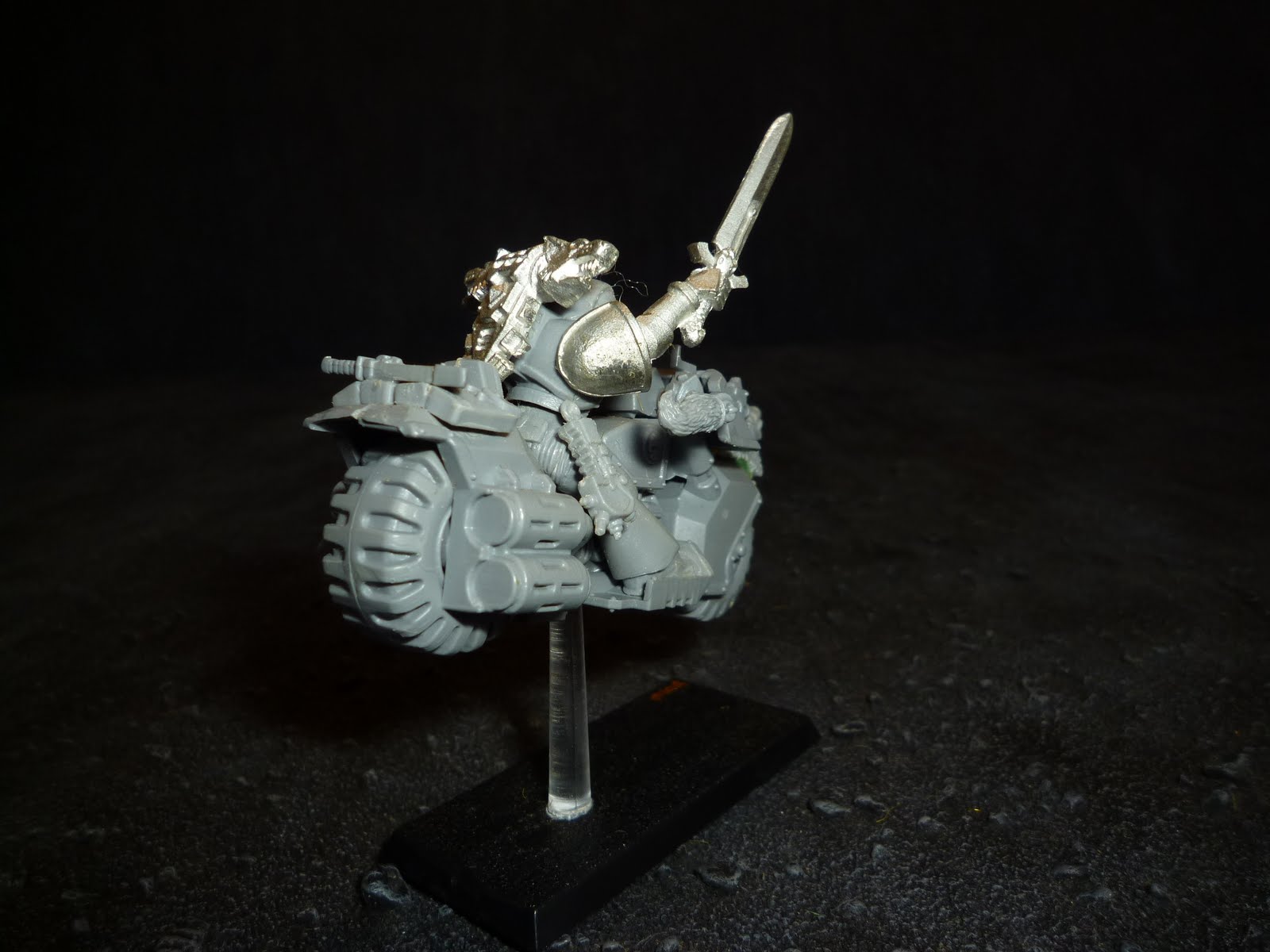 IDICBeer 40k: Space Wolves Swiftclaw Bikers?