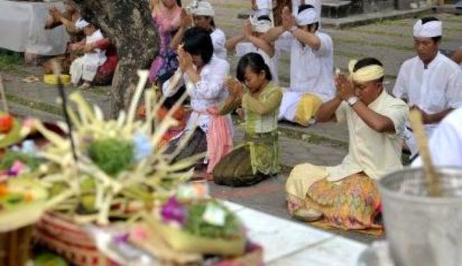 Semeton Bali: Cara Sembahyang
