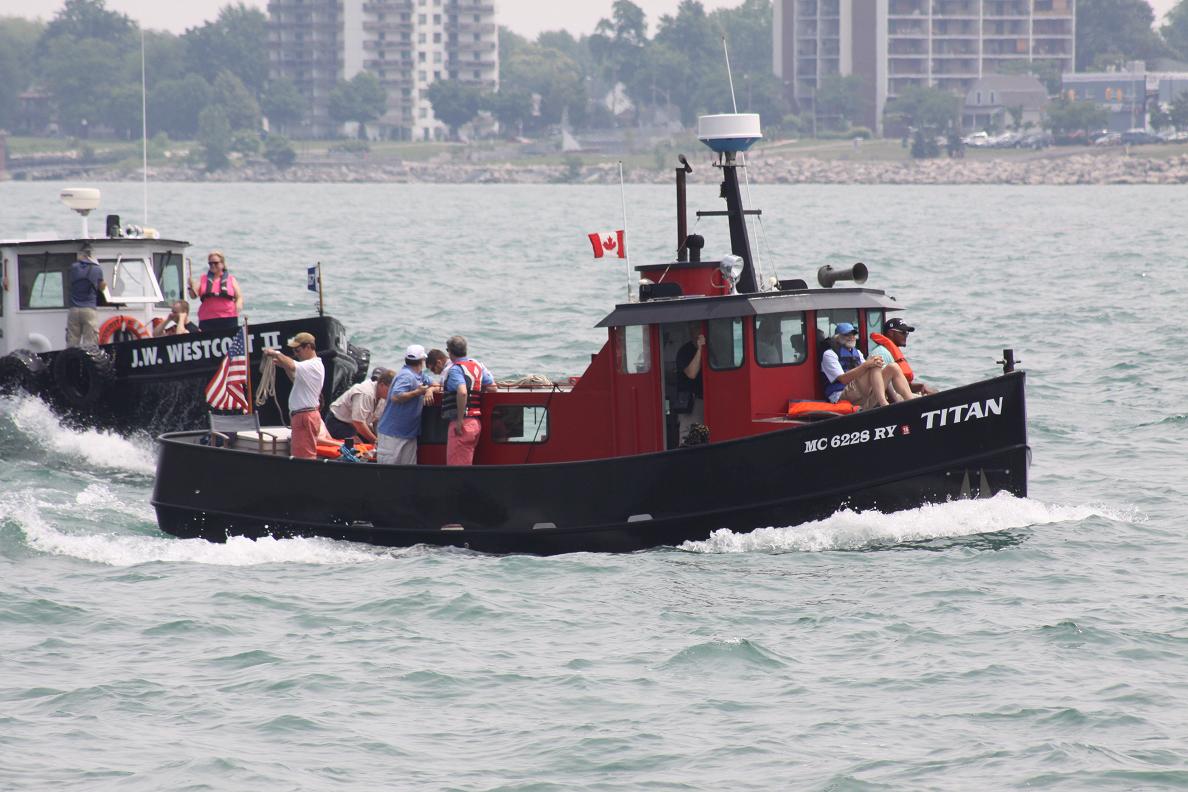 Michigan Exposures: The Detroit River Tugboat Races