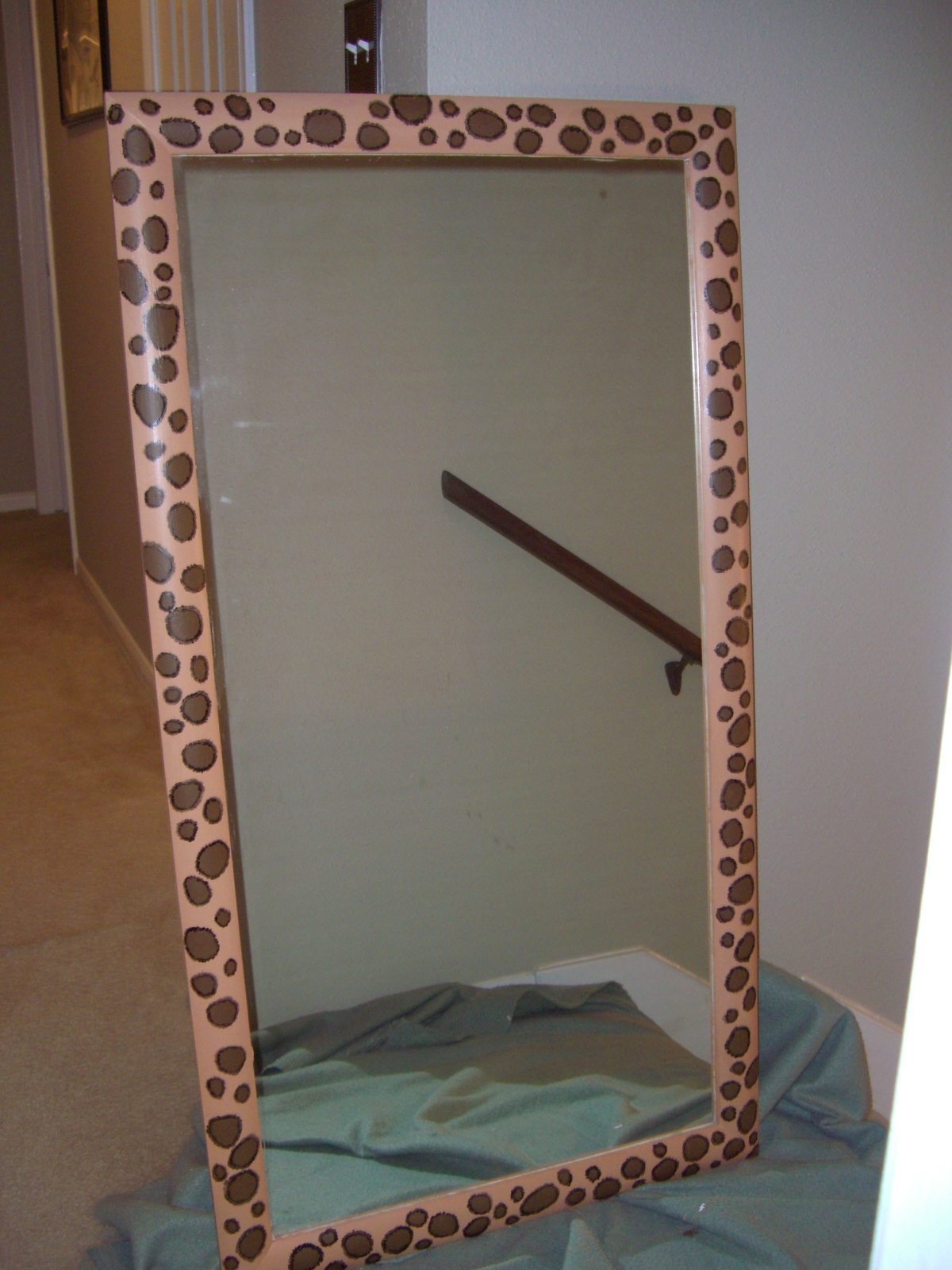 Tartan Tastes in Texas: DIY - Mirror gets a jungle makeover