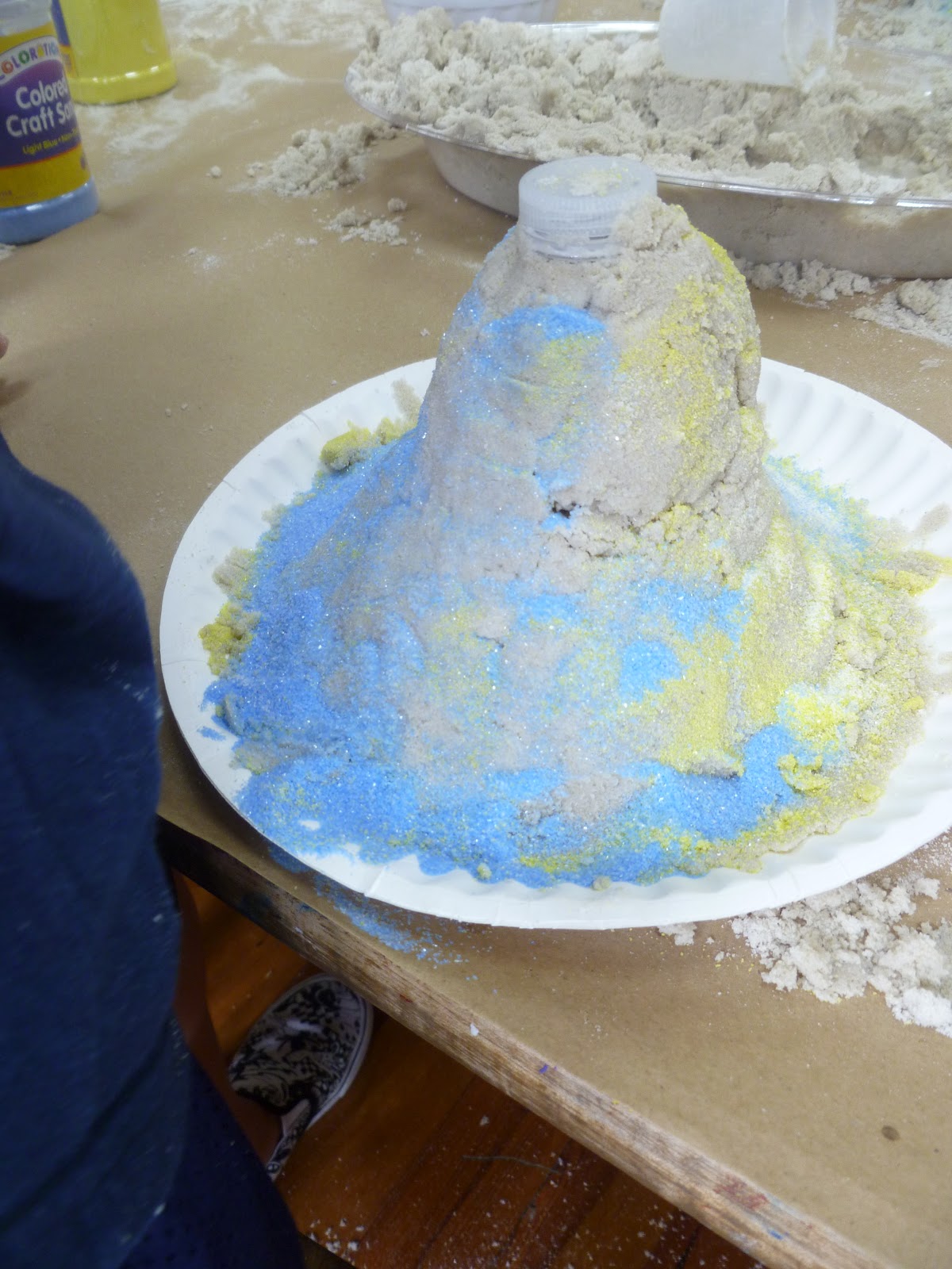 Science Experiment With Kids - How To Make A Volcano