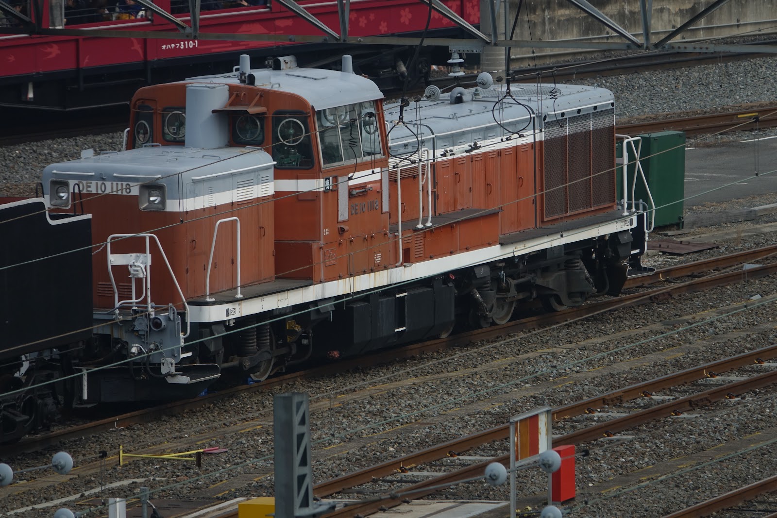 Blair's 鐵道攝影: JR西日本 DE10形ディーゼル機関車 DE10 1118