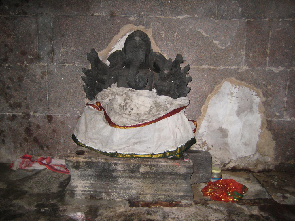 Tamilnadu Tourism: Jalanatheeswarar Temple, Thakkolam – The Temple