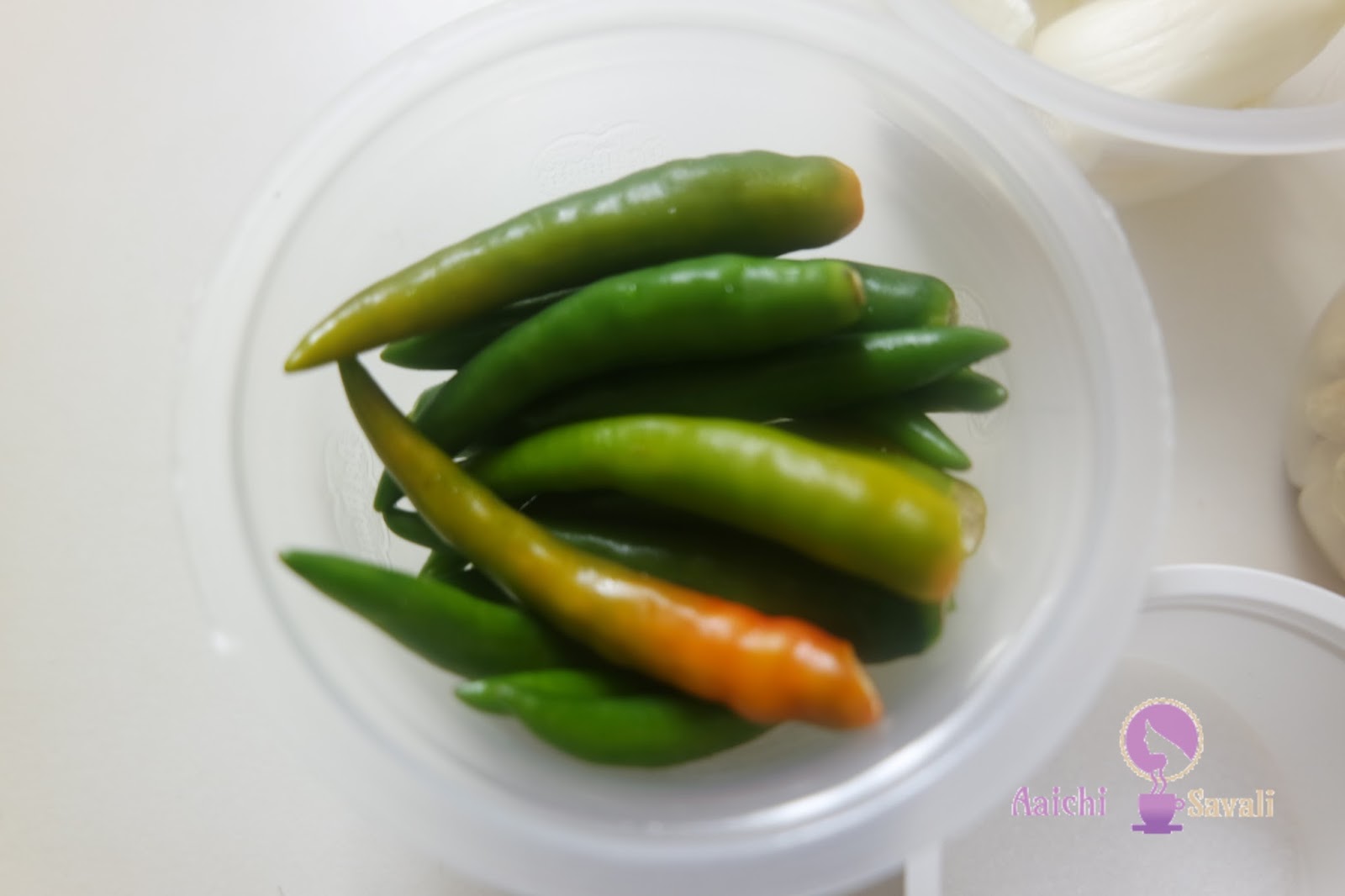 Green chilli chutney / Thecha / हिरव्या मिरचीचा ठेचा / खरडा - Aaichi Savali