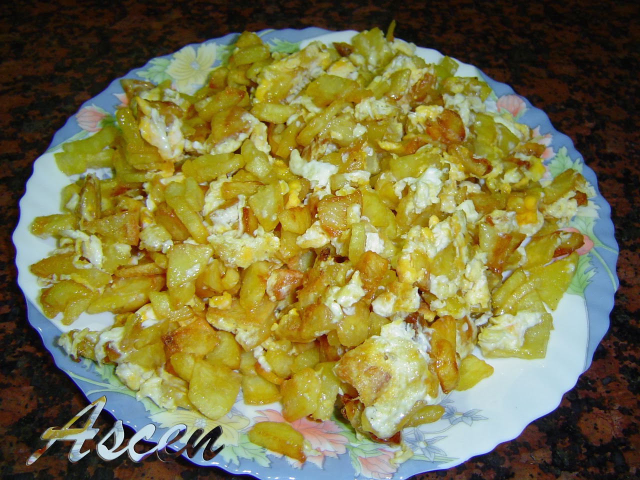 La cocina de Ascen: Patatas revueltas con huevo
