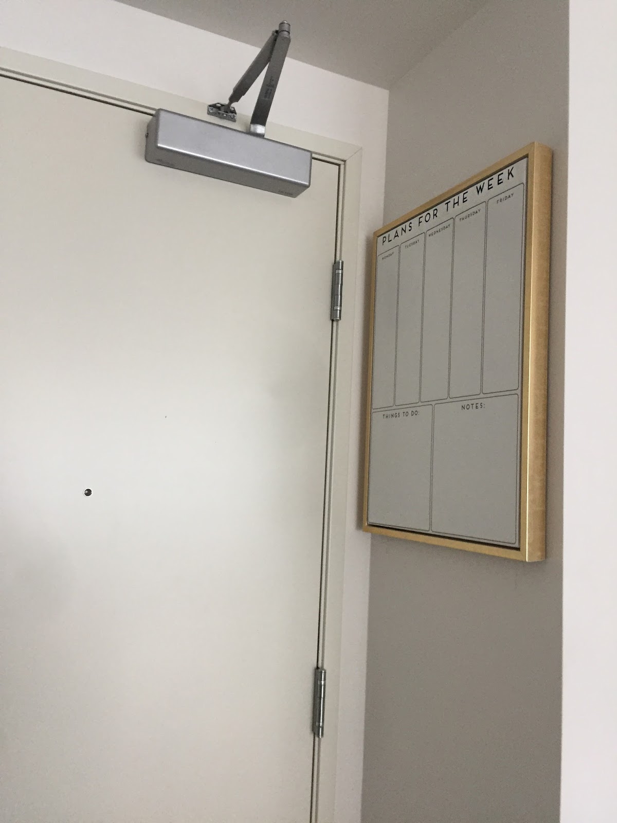 THE URBAN MONARCH: Glam Small Space Command Center