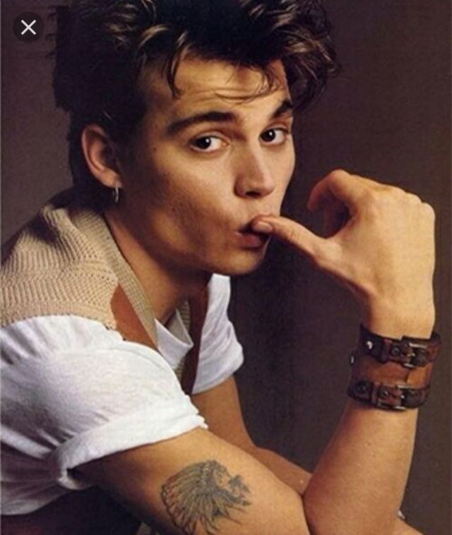 30 Amazing Photographs of a Young and Hot Johnny Depp From Between the ...