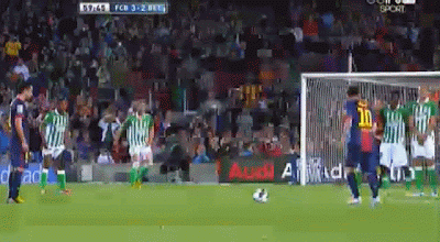 FOTO BLOG CULÉ: GIF EL GOLAZO DE FALTA DE LEO MESSI CONTRA EL BETIS