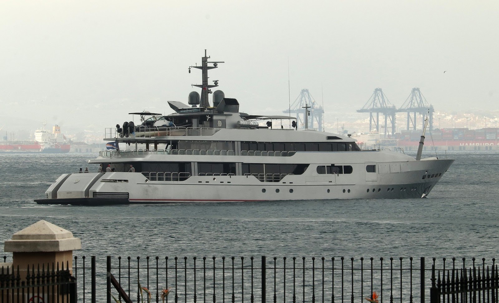 Sergio@Cruises: Mega Iates de Luxo em Gibraltar