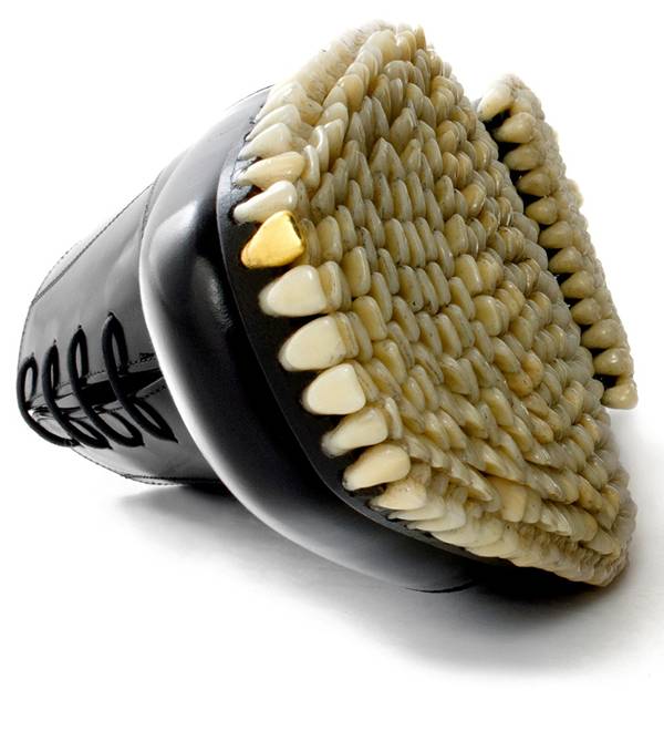 99 WOW: Inlaying with Teeth Instead of Gemsالترصيع بالأسنان بدل الجواهر