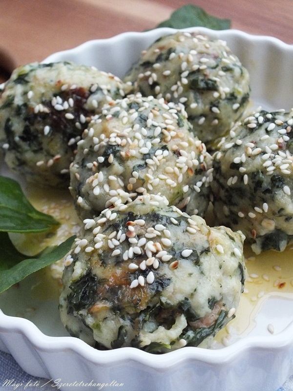 szeretetrehangoltan: Dél-tiroli spenótos gombóc (vegetáriánus)