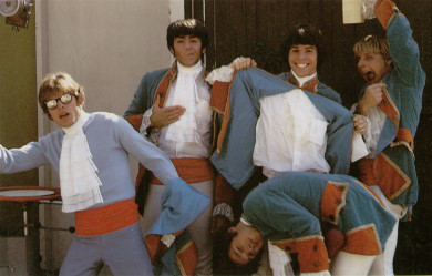 Las Galletas de Maria: Paul Revere And The Raiders featuring Mark ...