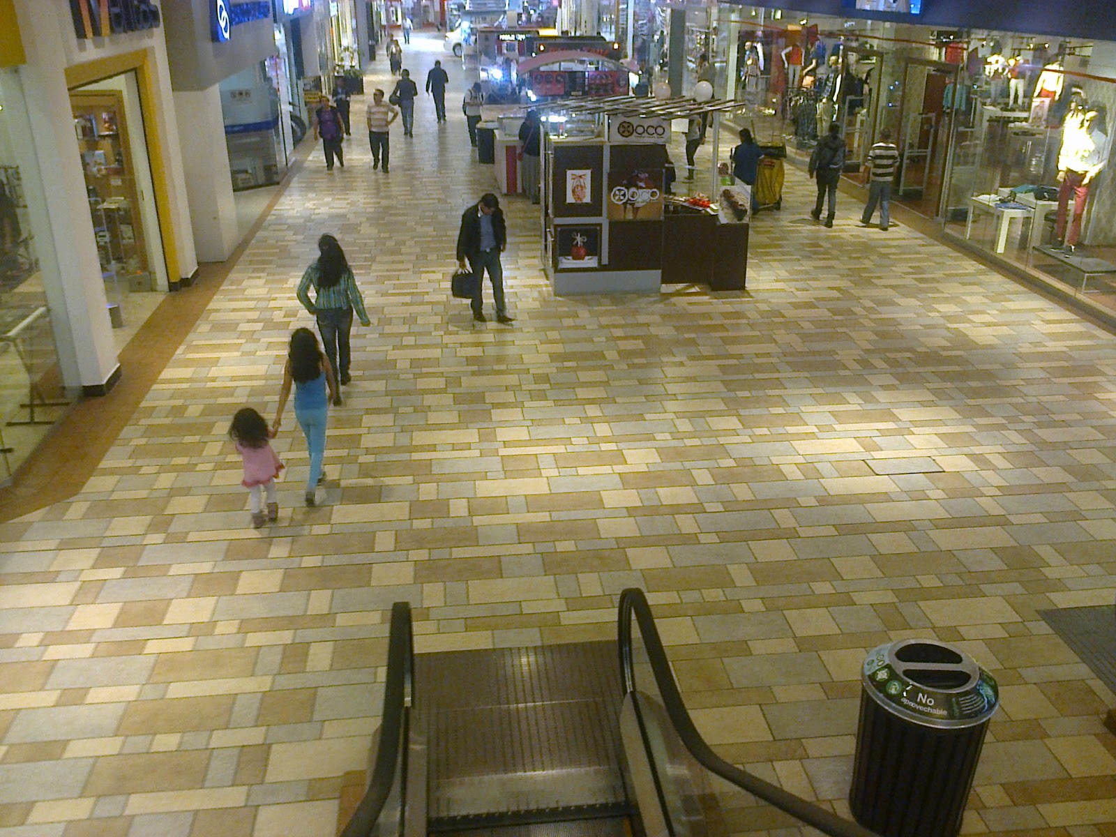 Centro Comercial "Condado Shopping" Quito