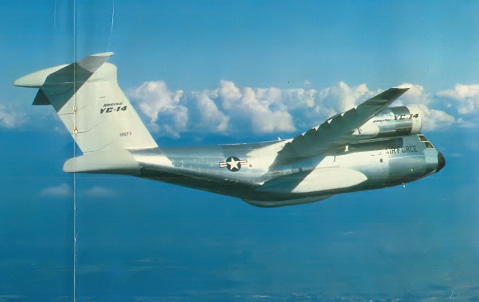Le Boeing YC-14.