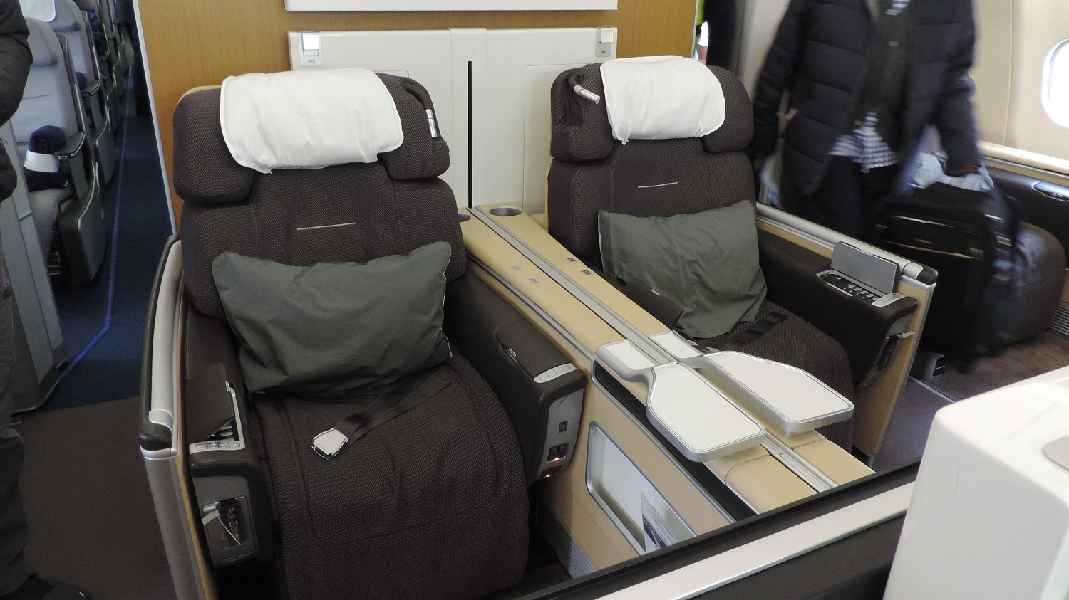 Lufthansa First Class A340