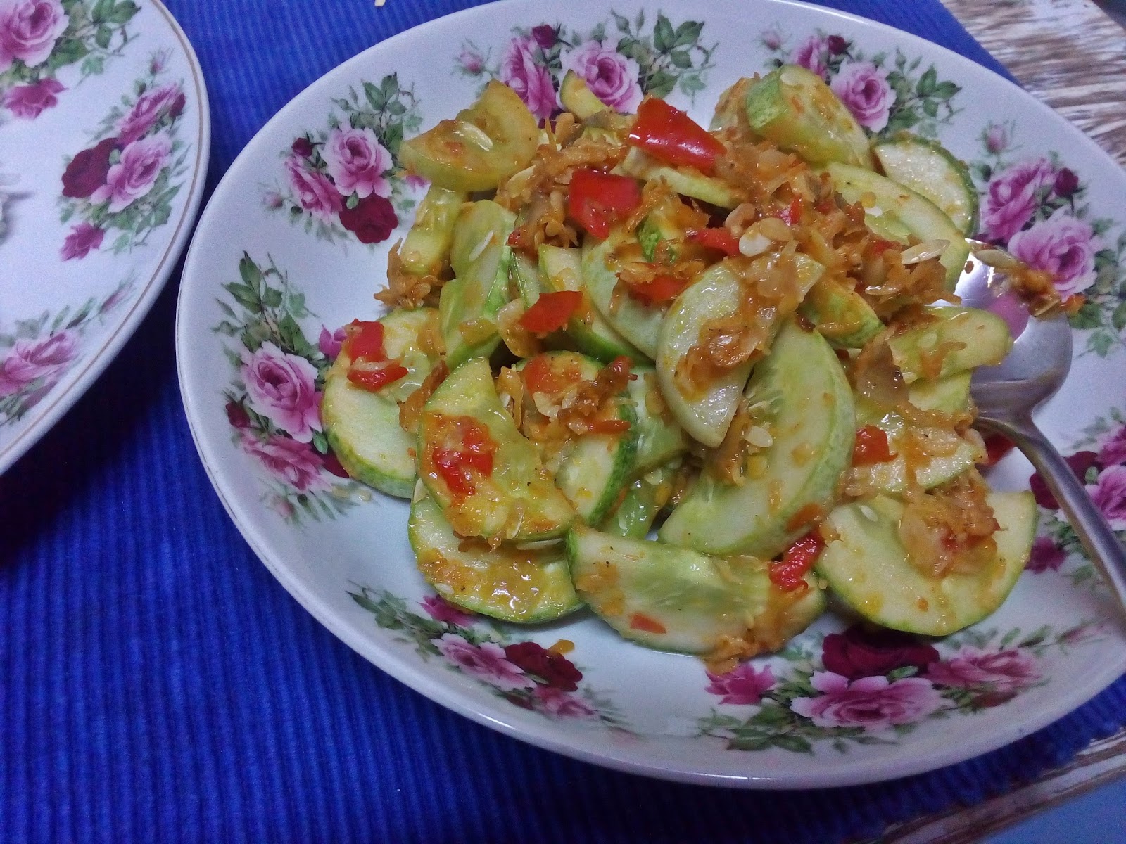 SurayaMSyed: Timun Goreng