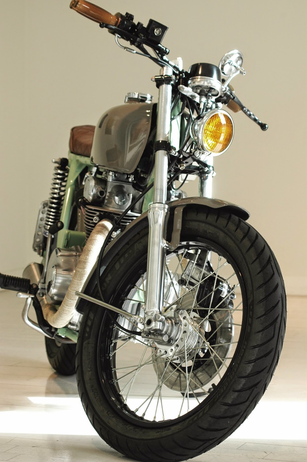HALL | SPASSOV: Thumper, a Honda CB350 Twin