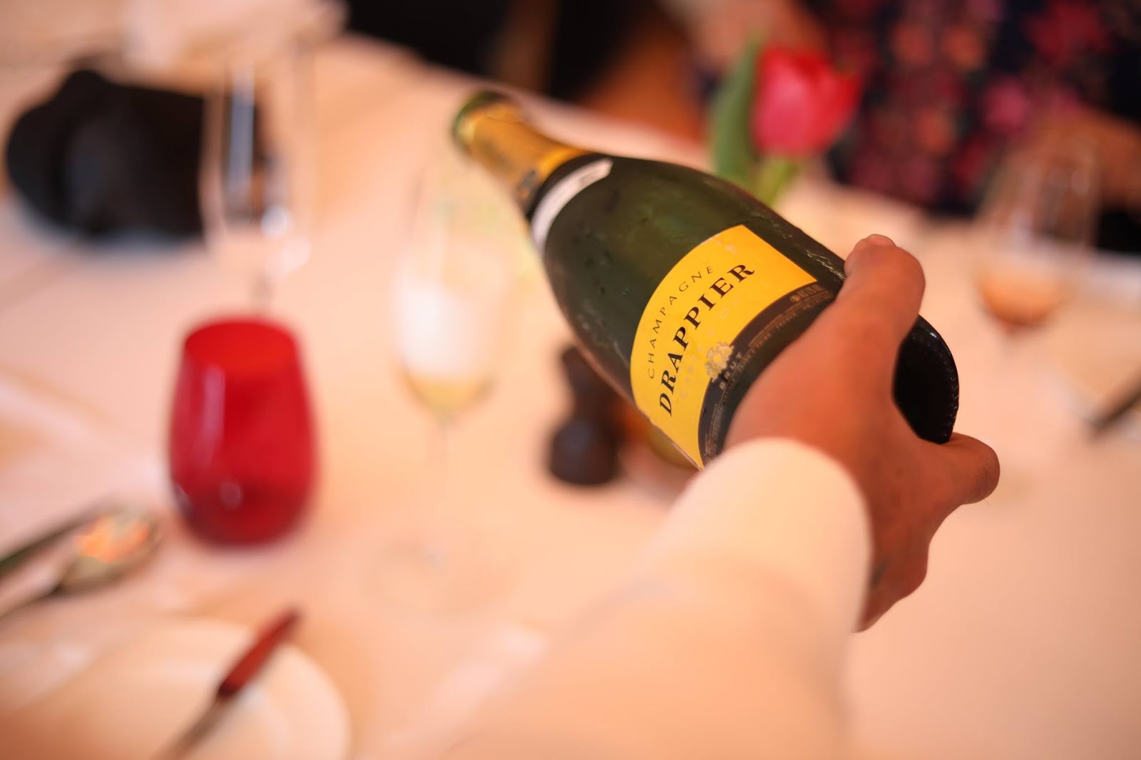 A Day at Pling - The most vibrant lux-lounge at Pullman New Delhi Aerocity