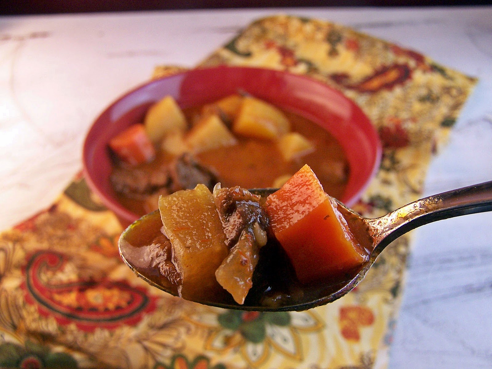 Lunatic's Garlic Beef Stew or Why Vampires Won't Attack You Tonight