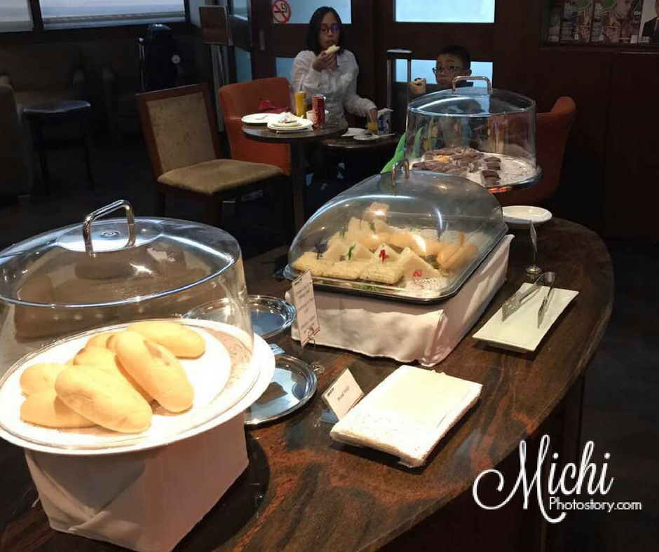 Michi Photostory: Glimpse of Miascor Airport Lounge at NAIA 1 (Closed)