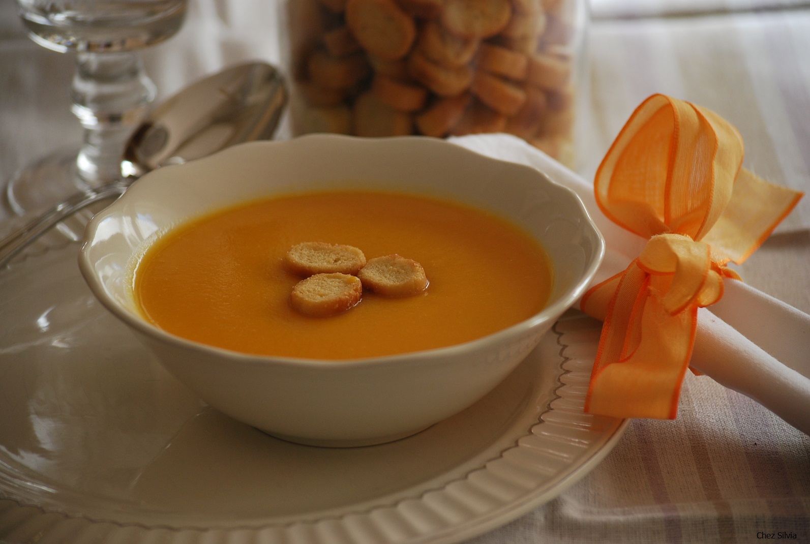 Crema de calabaza y calabacín con leche de avena — Chez Silvia