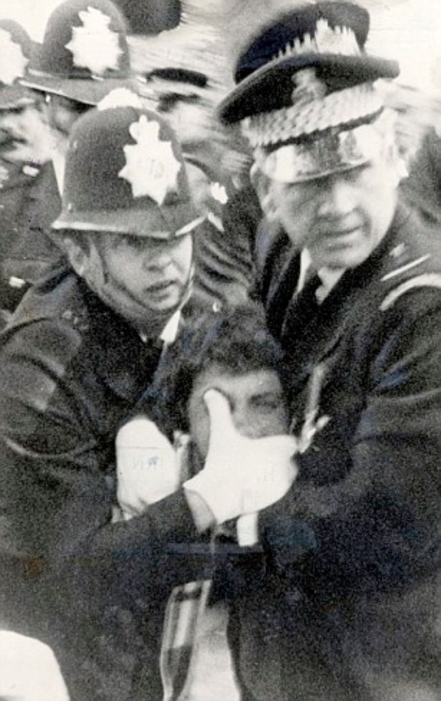 The Queen Shot at by a Teenager During Trooping the Colour in London ...