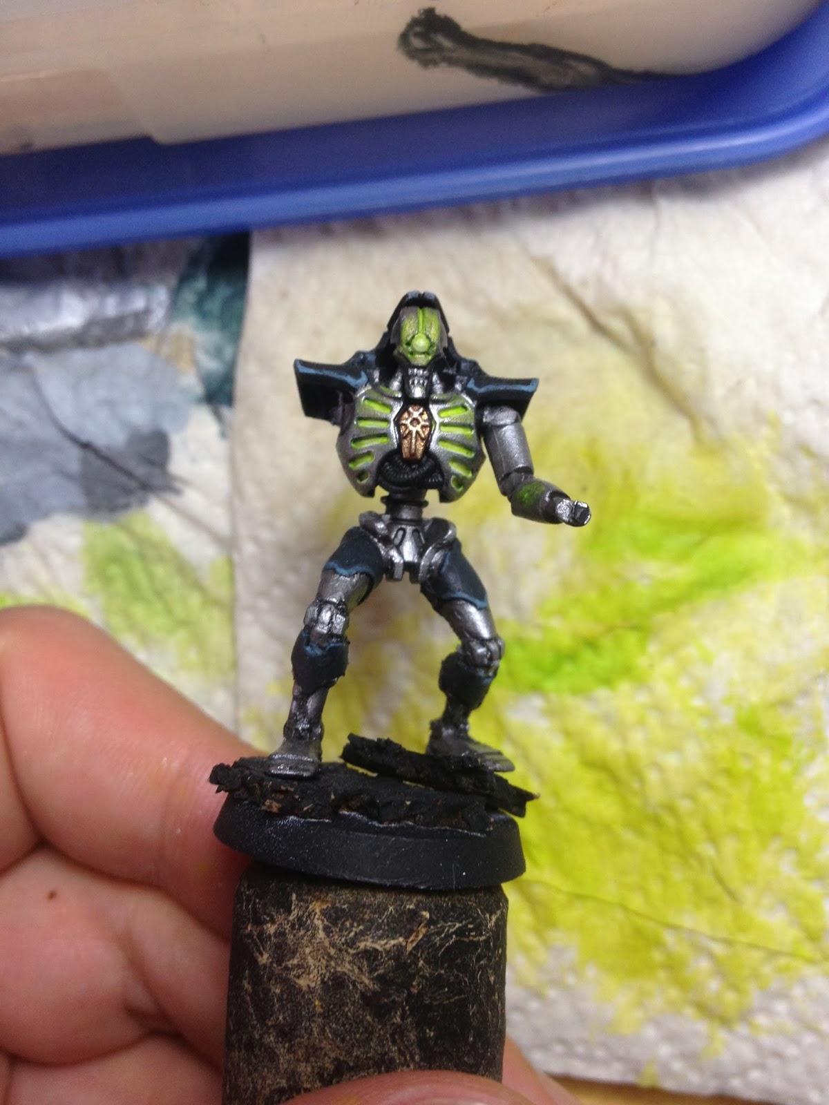 Kung-Fused Creations: How to paint Necron Deathmarks III - the Glow Effect