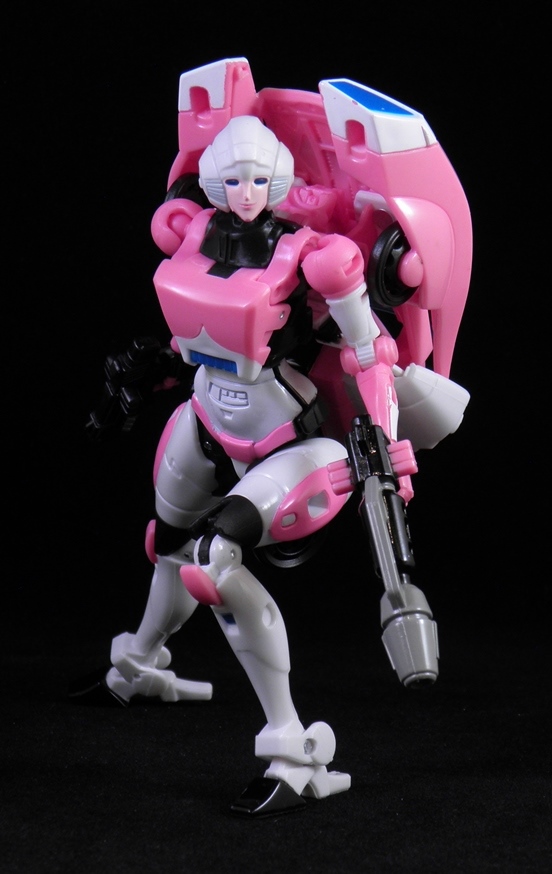 She's Fantastic: Transformers: Generations - ARCEE!