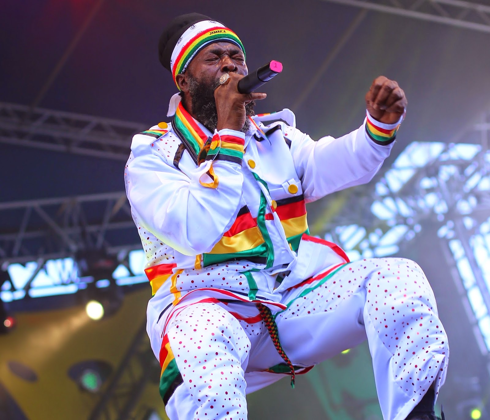 PSSMusic.S : Capleton AKA King Shango - Blaze