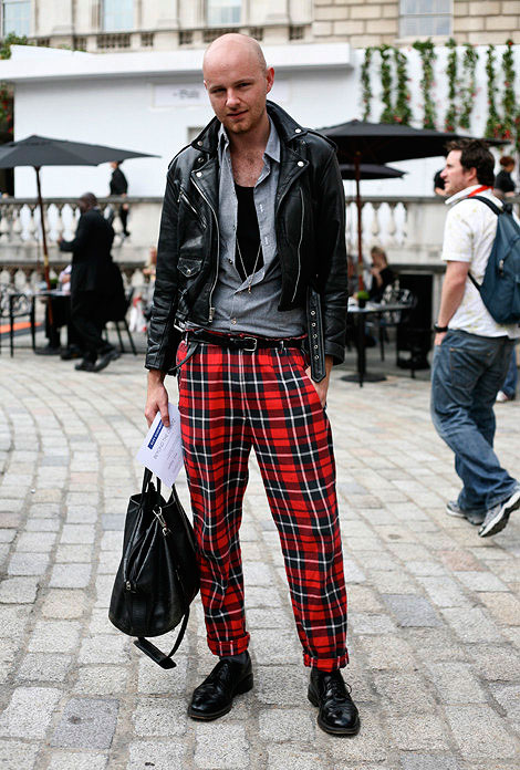 MY FASHION TRICKS: RED: FAVORITE COLOR FOR MEN!!