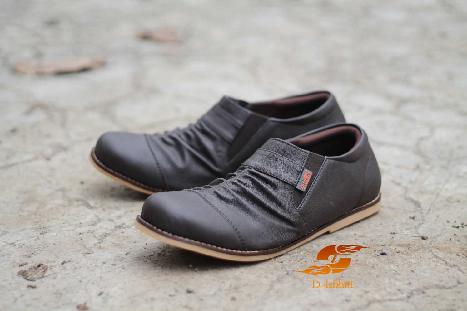 JUAL MODEL-MODEL SEPATU PRIA BERKUALITAS SEPATU BOOTS DAN SEPATU CASUAL ...