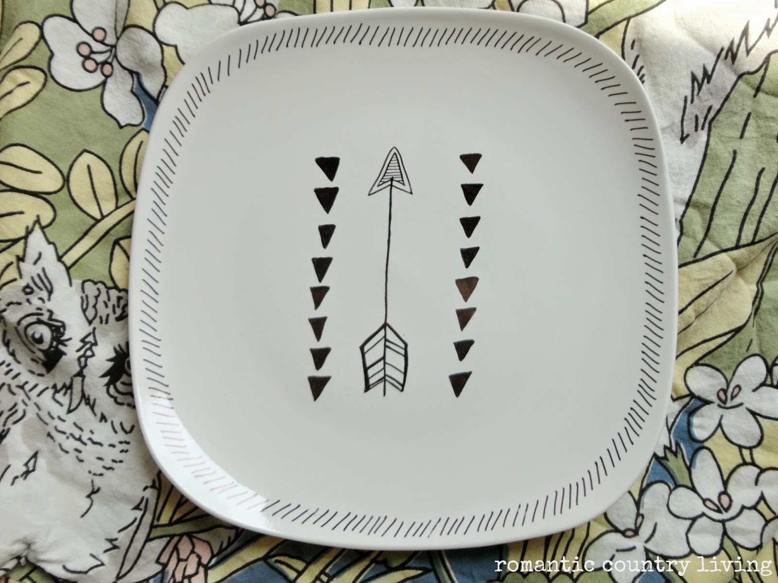 Romantic Country Living: DIY: Sharpie Plates {eclectic style}