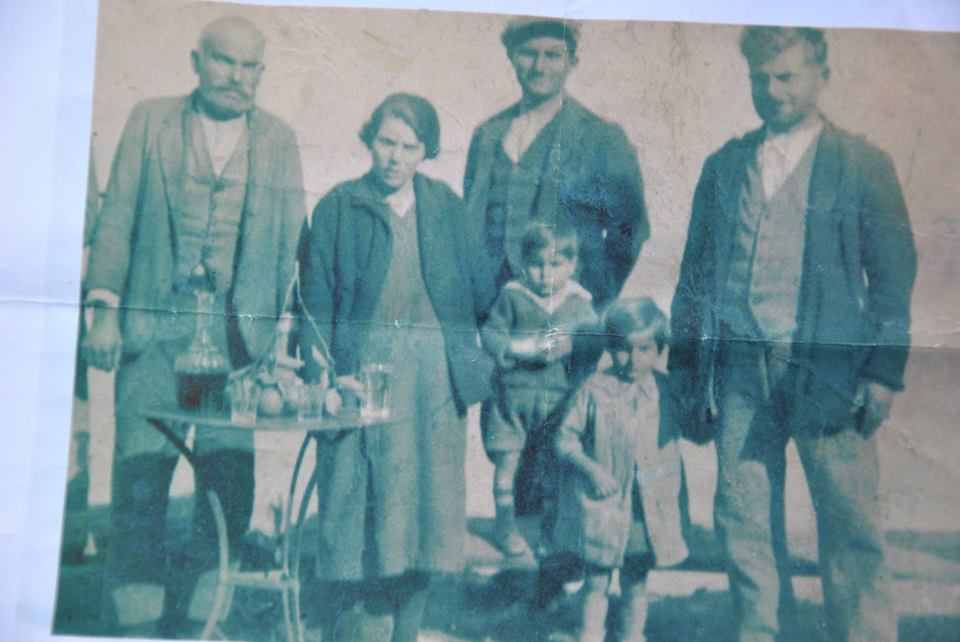 FOTIS FAMILY : ΠΟΡΟΜΕΝΟΣ,, ΛΟΓΟ ΟΙΚΟΓΕΝΕΙΑς