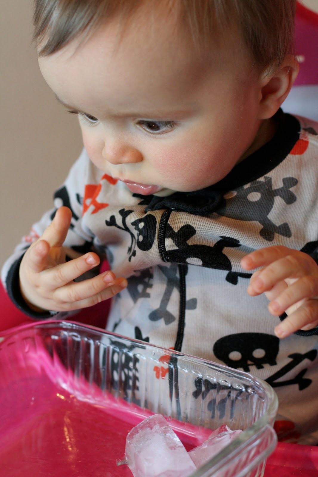 Super Easy Sensory Play: Ice and Warm Water