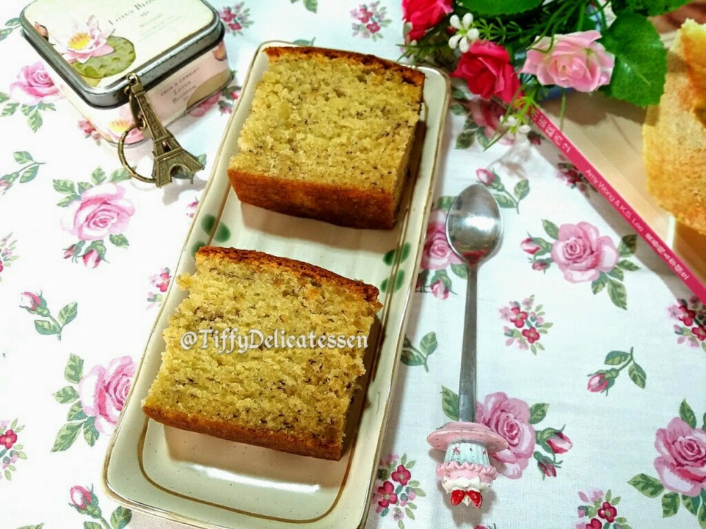 Tiffy Delicatessen: Soft and Moist Banana Cake
