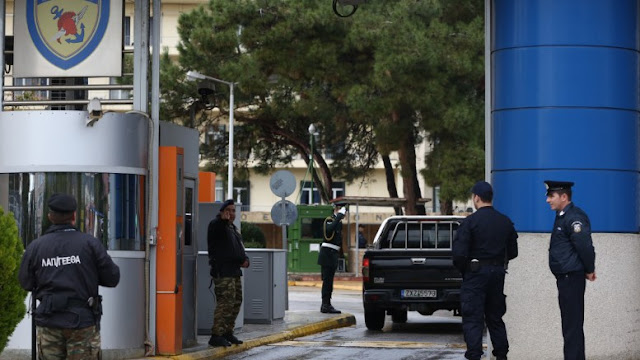 Με αφορμή την εισβολή του “Ρουβίκωνα” στο Πεντάγωνο: Ποιος επιτέλους ...