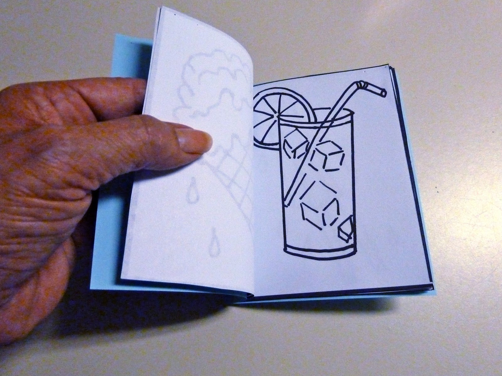 Make it easy crafts: Mini coloring booklet printable