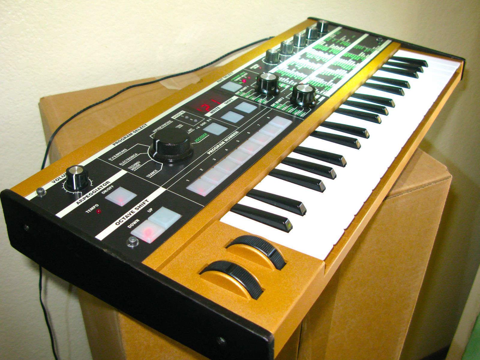 MATRIXSYNTH: Korg Microkorg Synthesizer Daft Punk Gold & Black Helmet ...