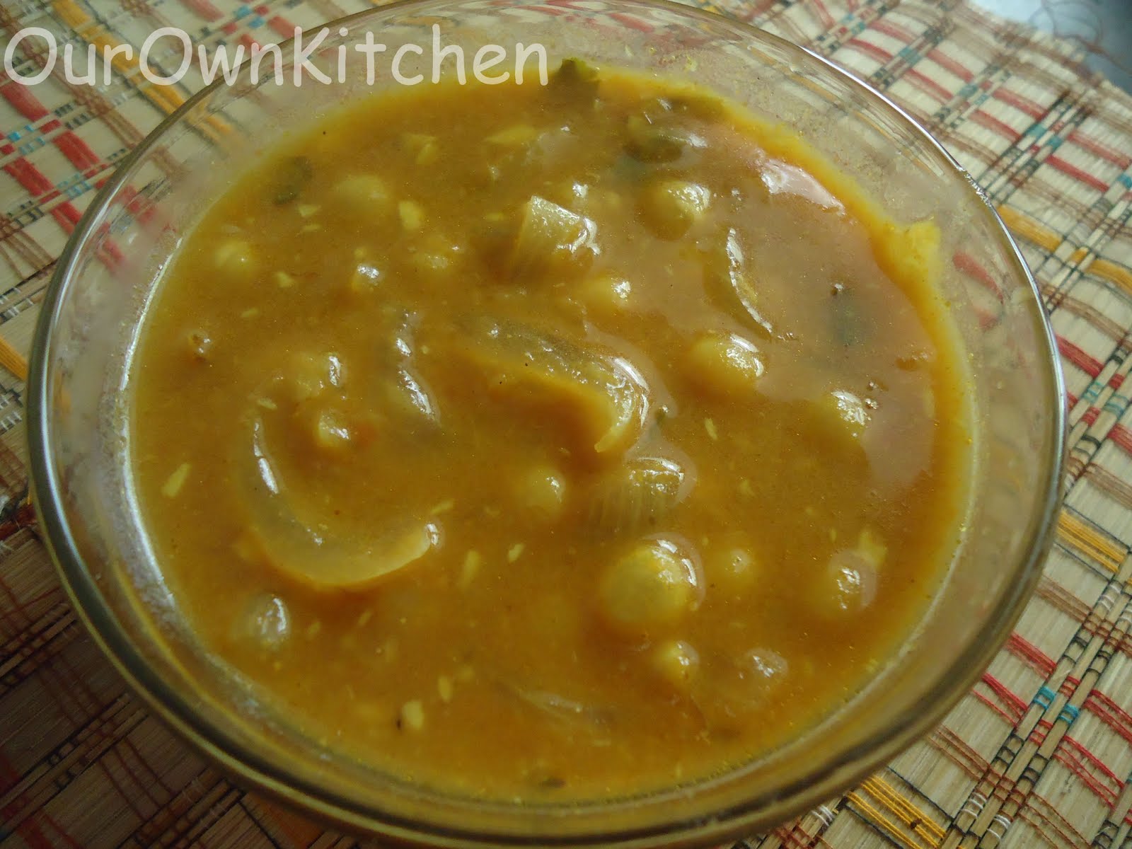 Pachai Pattani Kurma Kulambu/ Green Peas Kurma Kulambu | Our Own Kitchen