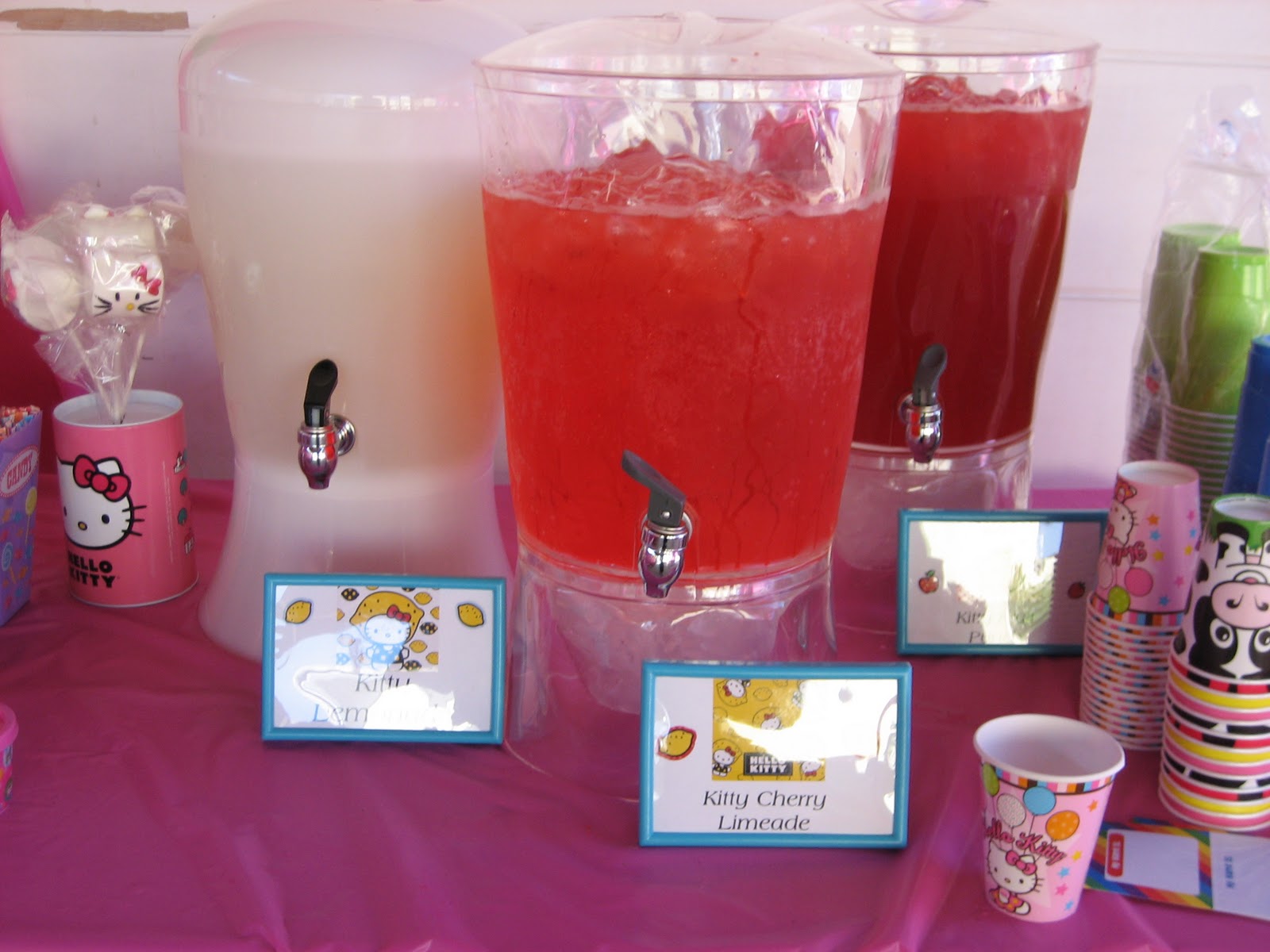 The Sweet & Simple Sisters: "Hello Kitty" 7th Birthday Party